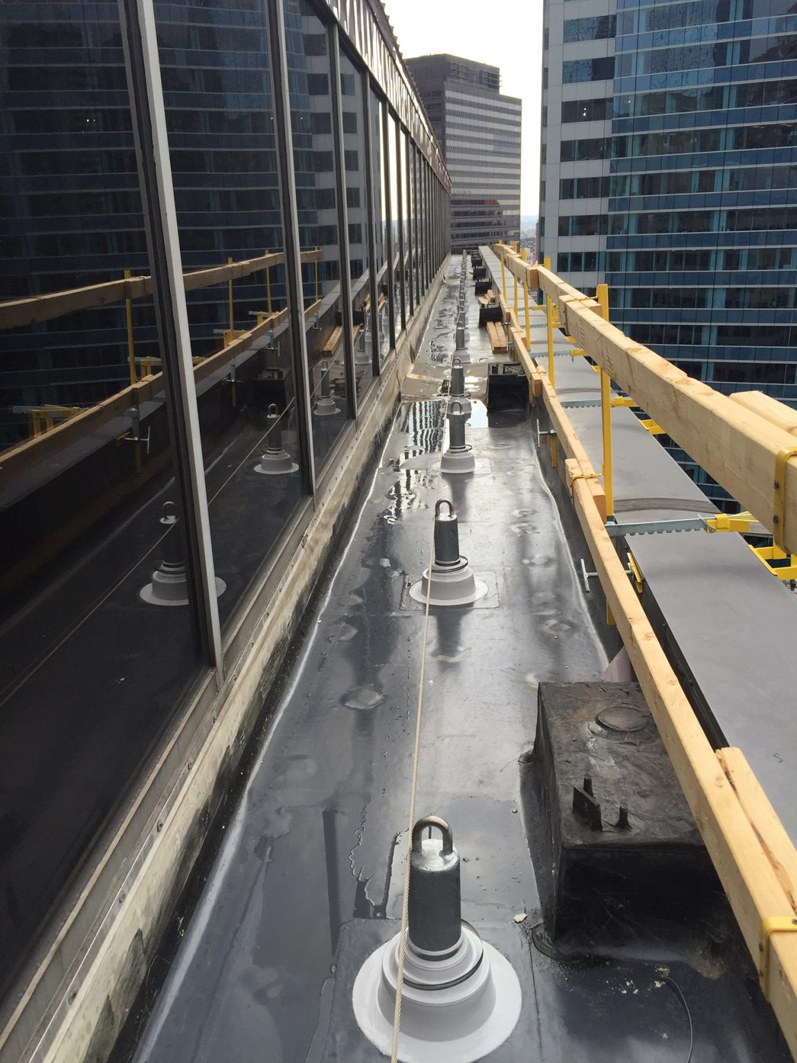 Horizontal Lifeline Systems (HLL) | Fall Protection Experts